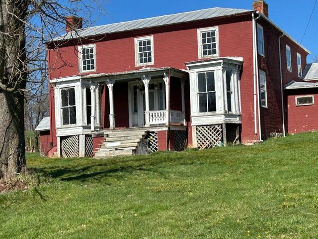 5787 Borden Grant Trl, Raphine, VA 24472 | MLS# 638377 | 41 Photos - Movoto