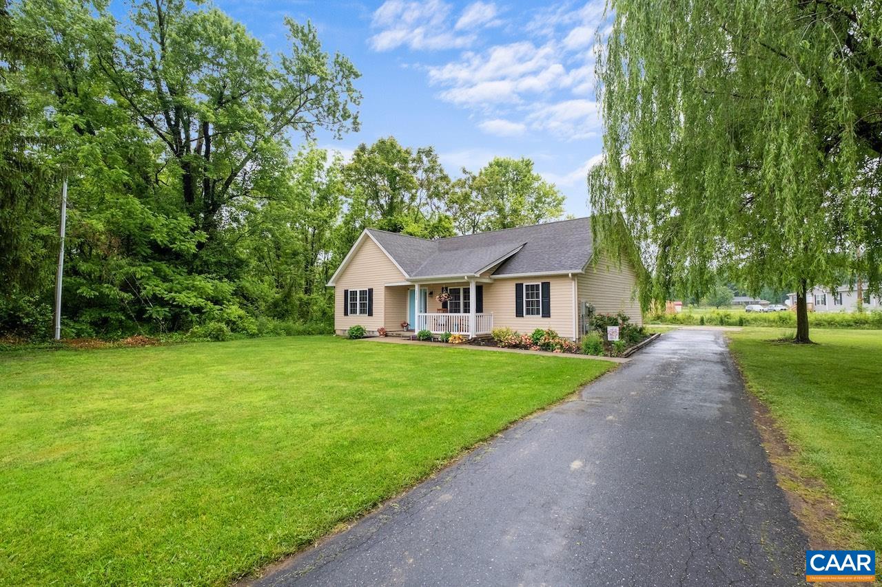 2039 Howardsville Tpke, Stuarts Draft, VA 24477 | 32 Photos - Movoto