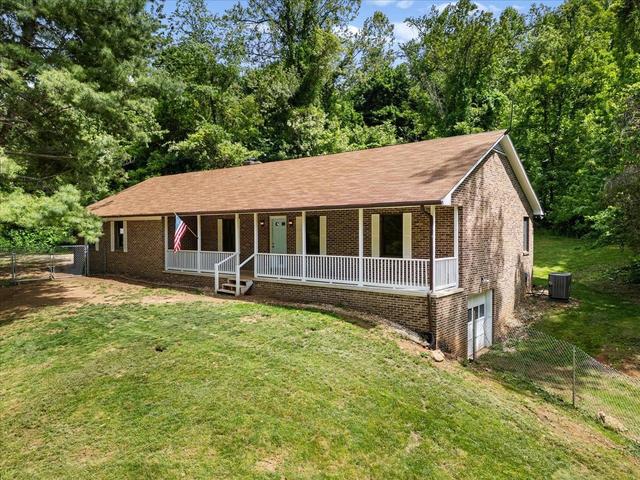 271 Rip Rap Rd, Waynesboro, VA 22980 | 60 Photos - Movoto
