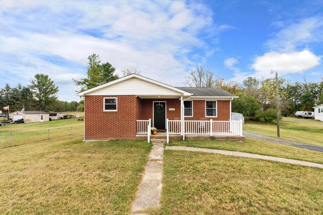 203 Howardsville Tpke, Stuarts Draft, VA 24477 | MLS# 669385 | 64 ...
