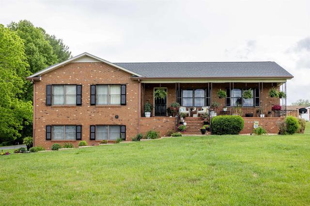 11 Meadowbrook Dr, Stuarts Draft, VA 24477 | MLS# 677750 | 61 Photos ...