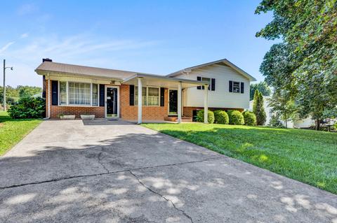 650 Bernard Rd, Rocky Mount, VA 24151 | 26 Photos | MLS #892966 - Movoto