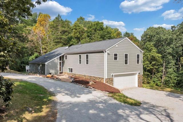 207 Huntingwood Ln, Fincastle, VA 24090 | 78 Photos - Movoto
