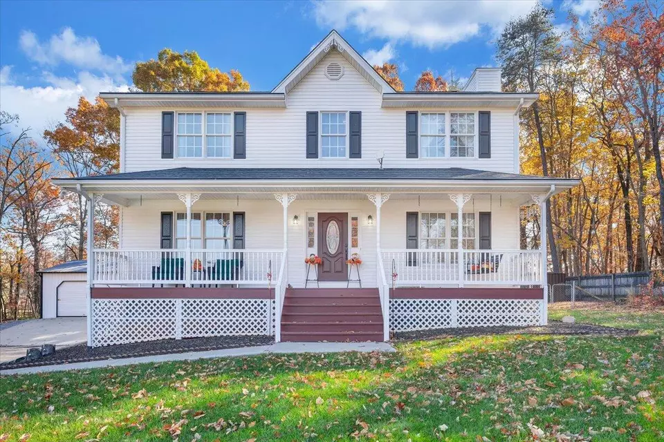 9402 Dickerson Mill Rd, Moneta, VA 24121 | 46 Photos - Movoto