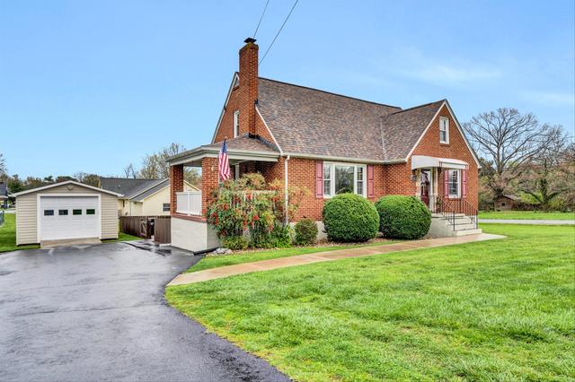 7303 Sunnybrook Dr, Roanoke, VA 24019 | 31 Photos - Movoto