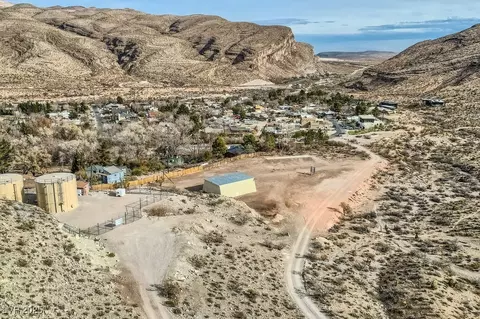 100 Spanish Trail Dr, Blue Diamond, NV 89004 | 13 Photos - Movoto