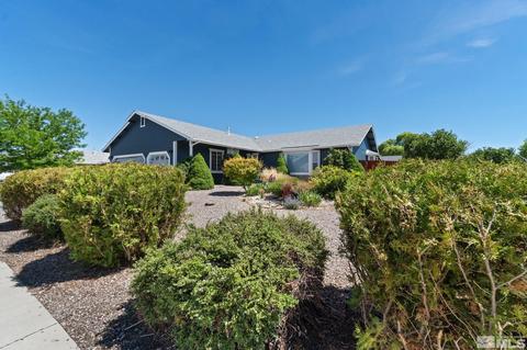 1402 Talon Dr, Sparks, NV 89441 | 40 Photos | MLS #220008519 - Movoto