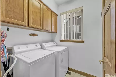 2260 Oak Ridge Dr, Carson City, NV 89703 | 40 Photos - Movoto