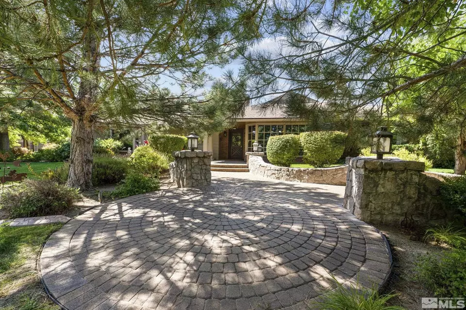 235 Juniper Hill Rd, Reno, NV 89519 | 40 Photos - Movoto