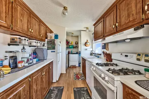 103 N Bybee Ln, Yerington, NV 89447 | 17 Photos - Movoto