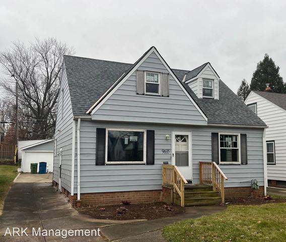 9635 Snow Rd, Parma Heights, OH 44130 | 14 Photos - Movoto