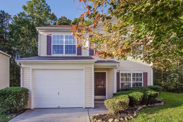 1209 Willow Bridge Ct, Charlotte, NC 28216 | 17 Photos - Movoto