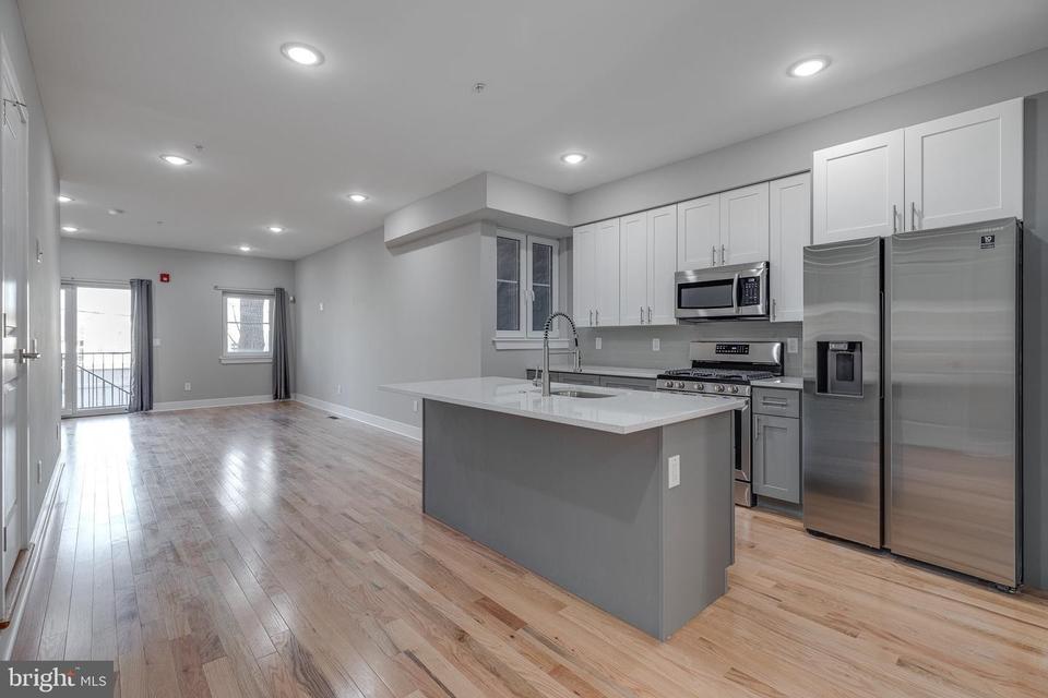 2113 W Master St #a, Philadelphia, PA 19121 | 17 Photos | MLS #49281933 ...