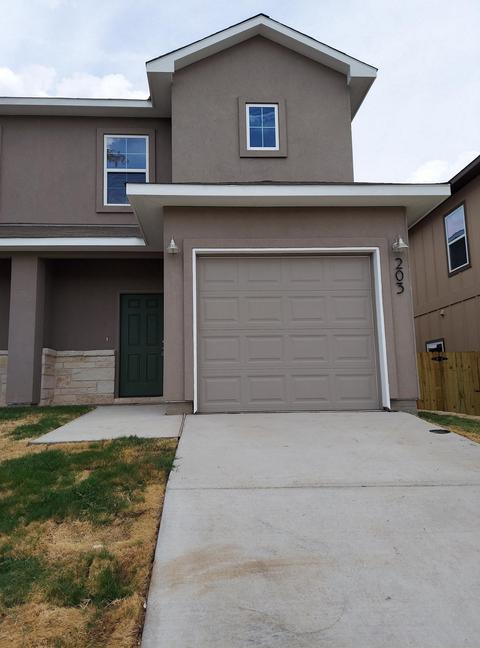 203 Peruna Dr, Marble Falls, TX 78654 | 19 Photos | MLS #50881711 - Movoto