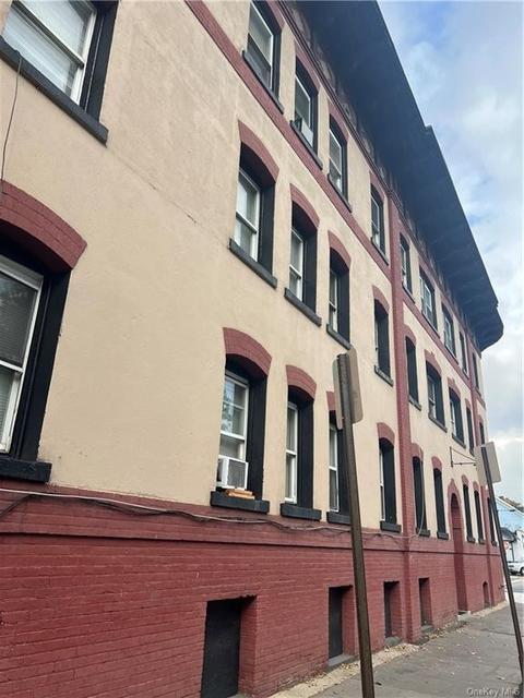 103 Wickham Ave #5, Middletown, NY 10940 - Movoto.com