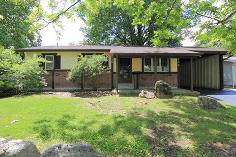 930 5th Plz, Florissant, MO 63031 | 13 Photos | MLS #51936745 - Movoto