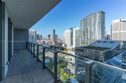 88 SW 7th St #2005, Miami, FL 33130 | 13 Photos | MLS #52379103 - Movoto