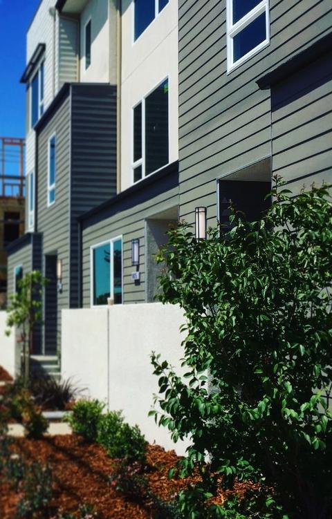 8021 5th St, Downey, CA 90241 | 6 Photos | MLS #53388801 - Movoto