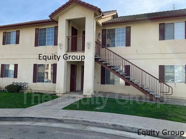 Kaweah Manor, Visalia, CA Single Family with Waterfront For Rent - Movoto