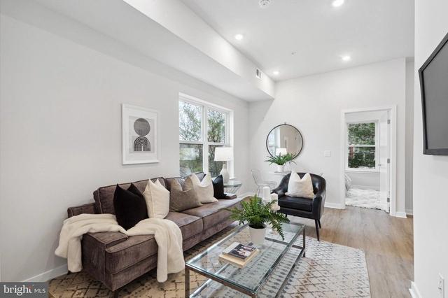 1330 S Patton St #108, Philadelphia, PA 19146 | 16 Photos - Movoto