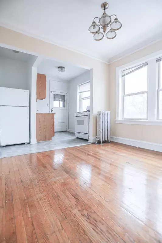 3950 W Roscoe St #3, Chicago, IL 60618 | 8 Photos - Movoto