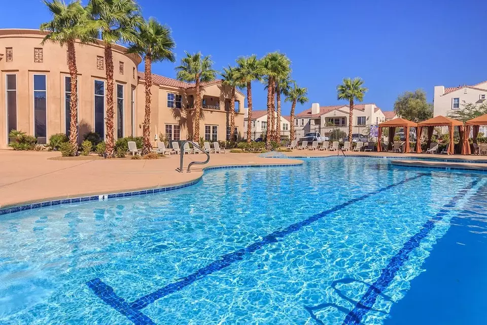 2575 W Horizon Ridge Pkwy Henderson Nv 89052