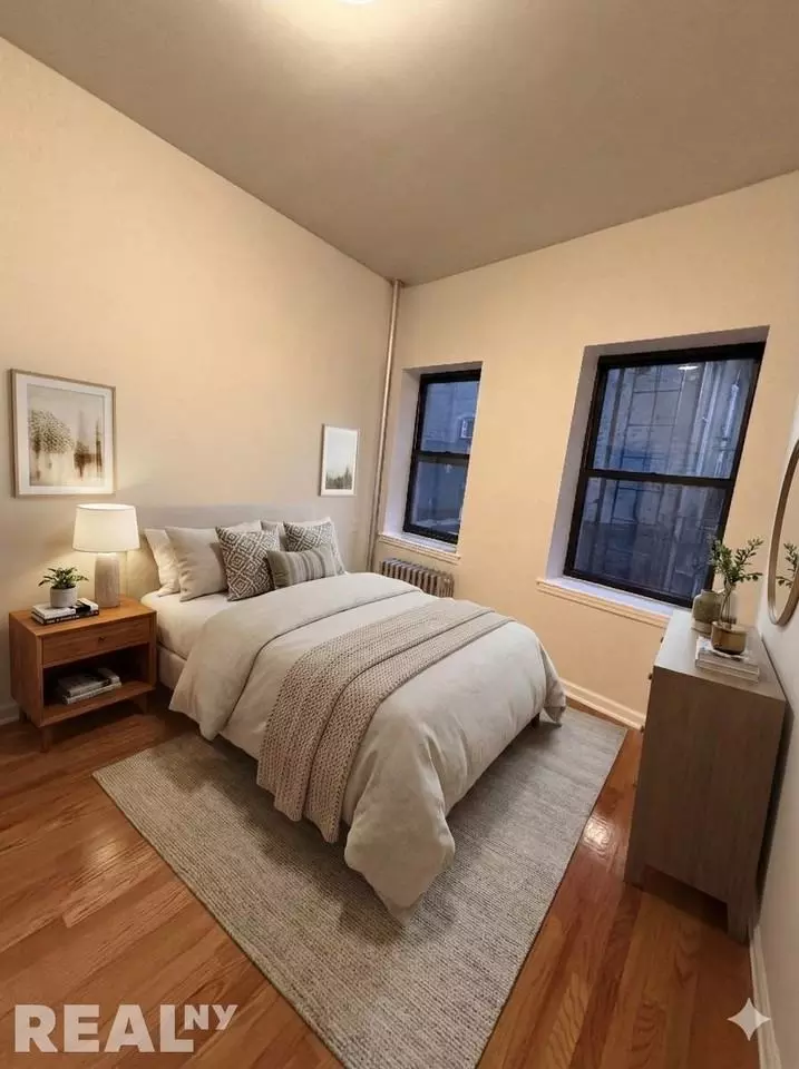 Undisclosed, New York, NY 10013 | 5 Photos - Movoto