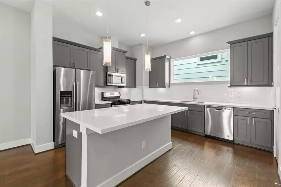 2627 Hutchins St #2627, Houston, TX 77004 | 14 Photos - Movoto