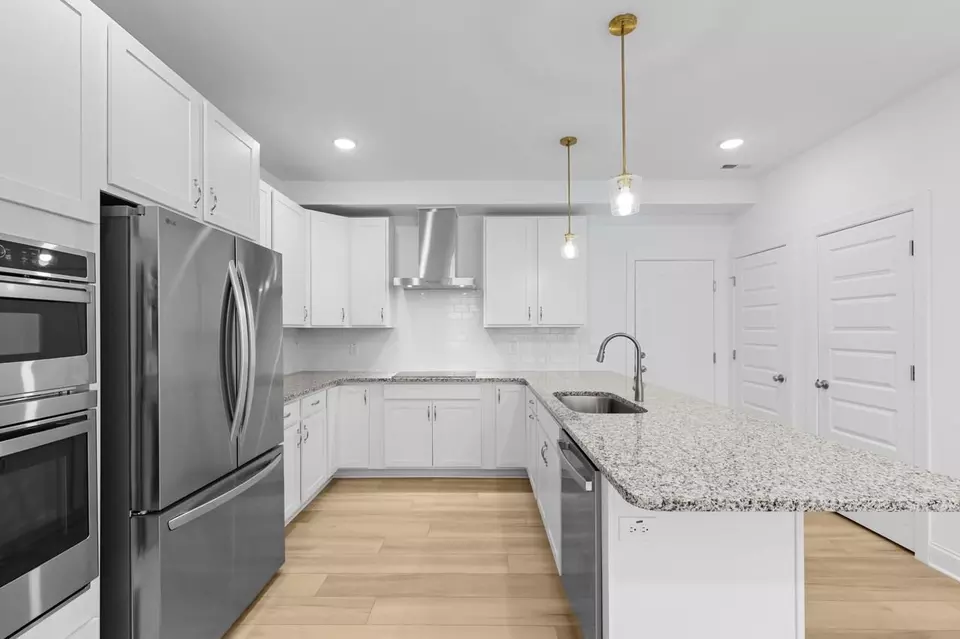 1206 Coach Station Aly #101, Raleigh, NC 27601 | 41 Photos - Movoto