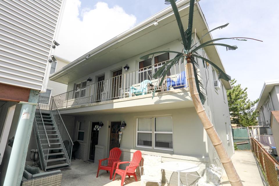 305 E Leaming Ave, Wildwood, NJ 08260 | 4 Photos - Movoto