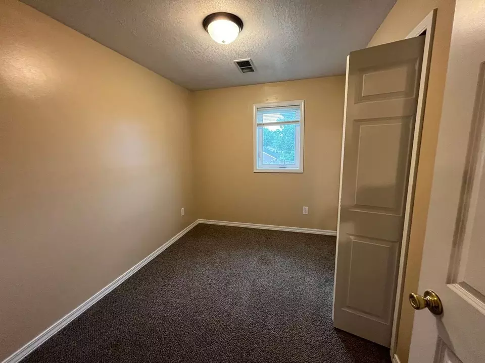 896 Wescott Sq, Eagan, MN 55123 | 18 Photos - Movoto