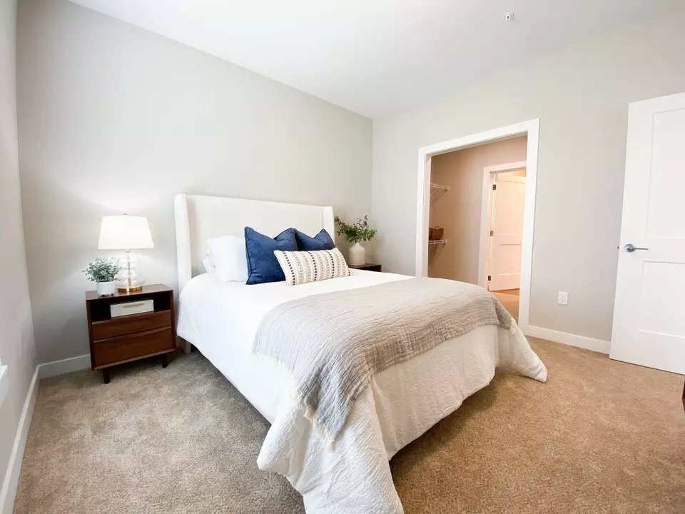 4775 Amity Dr #4885-202, Fort Wayne, IN 46845 | 43 Photos - Movoto