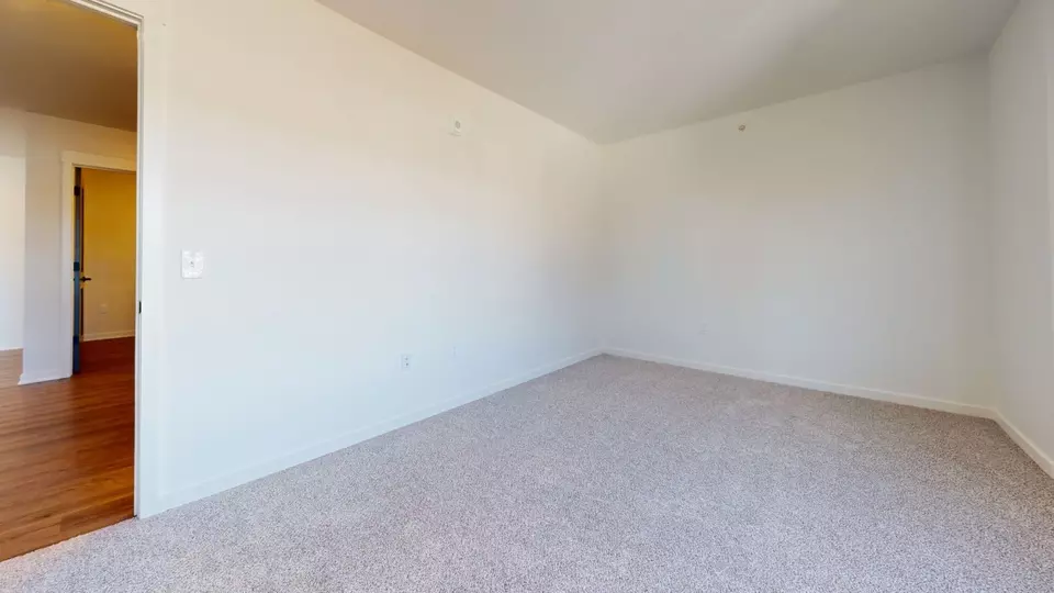 3500 60th St SE #302, Caledonia, MI 49316 | 39 Photos - Movoto