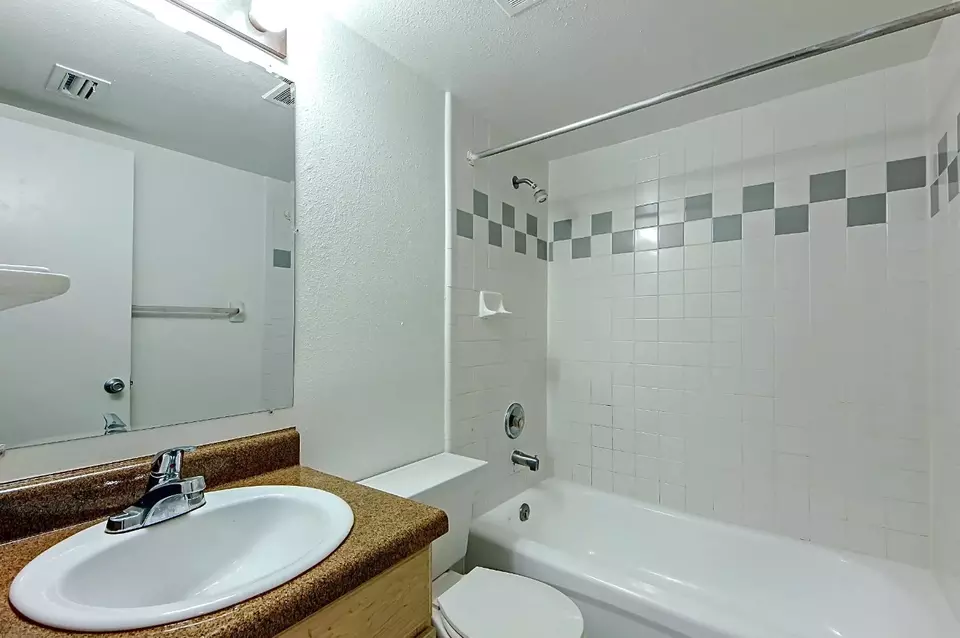 4900 Rio Grande Ave #12C, Orlando, FL 32839 | 28 Photos - Movoto