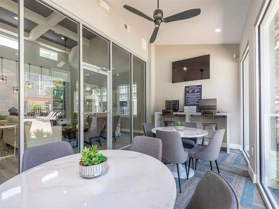 1715 Enclave Pkwy #00203, Houston, TX 77077 | 35 Photos - Movoto