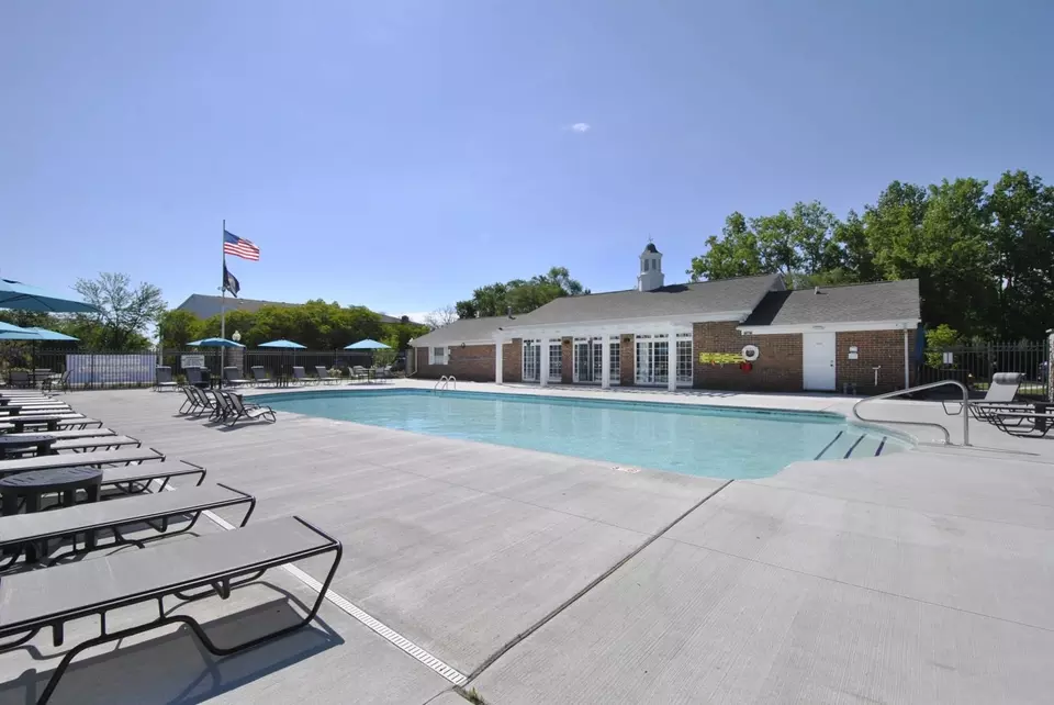 9960 Wayne Rd #17-102, Romulus, MI 48174 | 36 Photos - Movoto