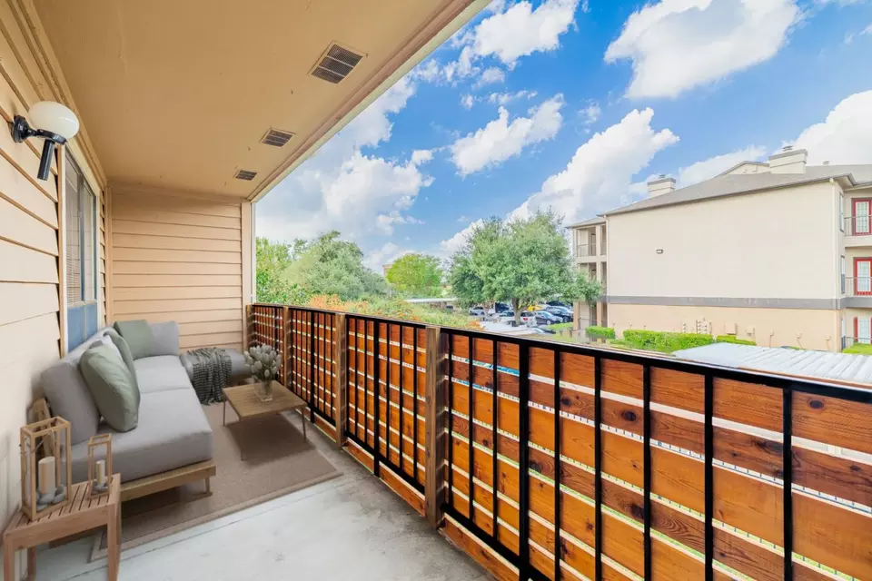 10910 Gold Point Dr #905, Houston, TX 77064 | 40 Photos - Movoto