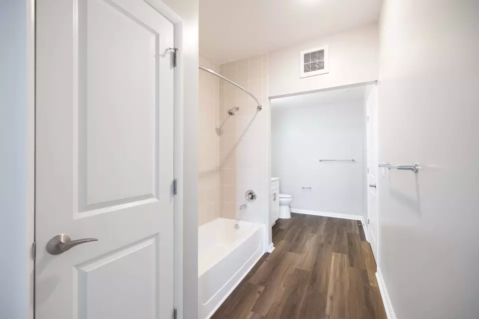 302 Constitution Ave #B9-472, Bayonne, NJ 07002 | 136 Photos - Movoto