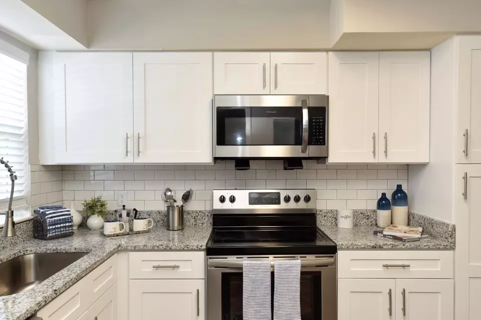 6501 Harding Pike #D-15, Nashville, TN 37205 | 28 Photos - Movoto