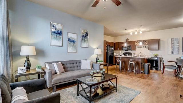 1801 Oak St #808, North Aurora, IL 60542 | 55 Photos - Movoto