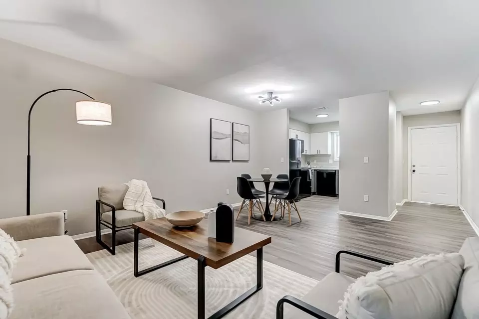 1004 Fayette Dr #1035, Fort Wayne, IN 46816 | 47 Photos - Movoto