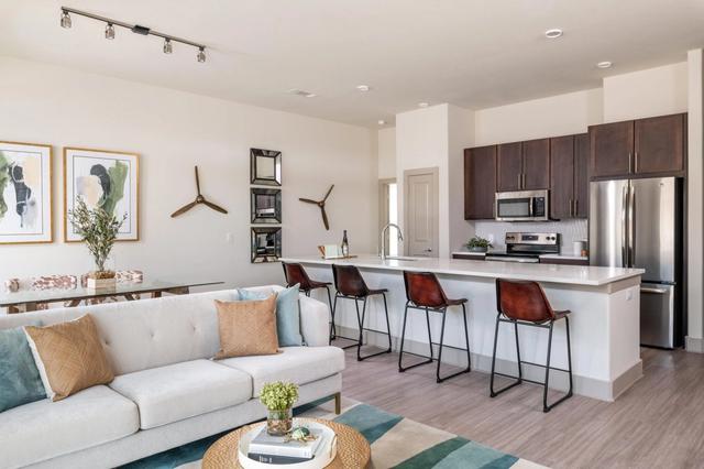 7714 Louis Pasteur Dr #2128, San Antonio, TX 78229 | 32 Photos - Movoto