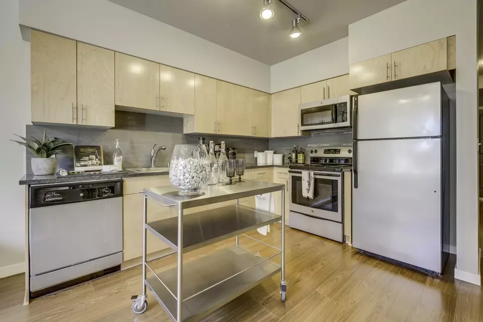 1920 Queen Anne Ave N #TN-507, Seattle, WA 98109 | 42 Photos - Movoto