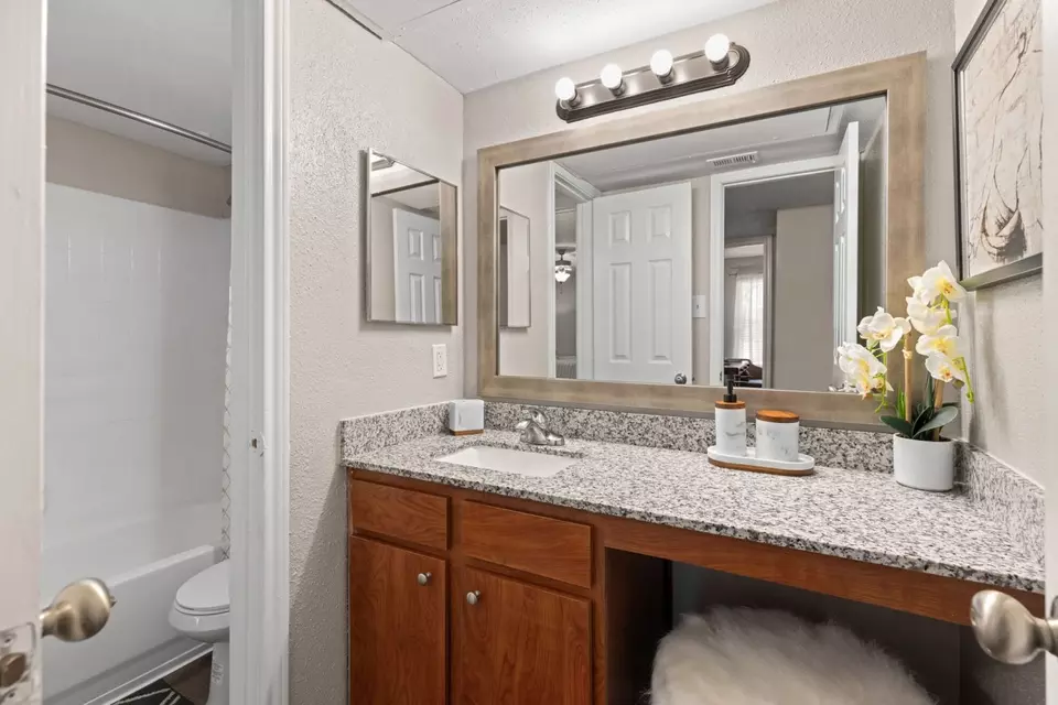 13101 Briar Forest Dr #5201, Houston, TX 77077 | 69 Photos - Movoto