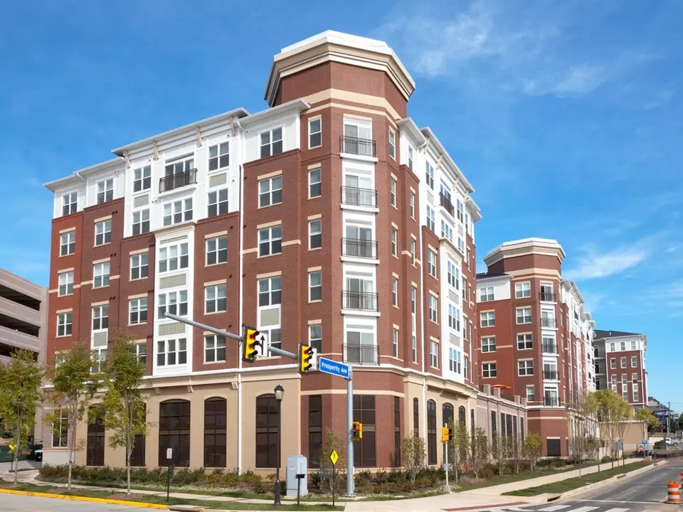 2677 Avenir Pl #1112, Vienna, VA 22180 | 36 Photos - Movoto