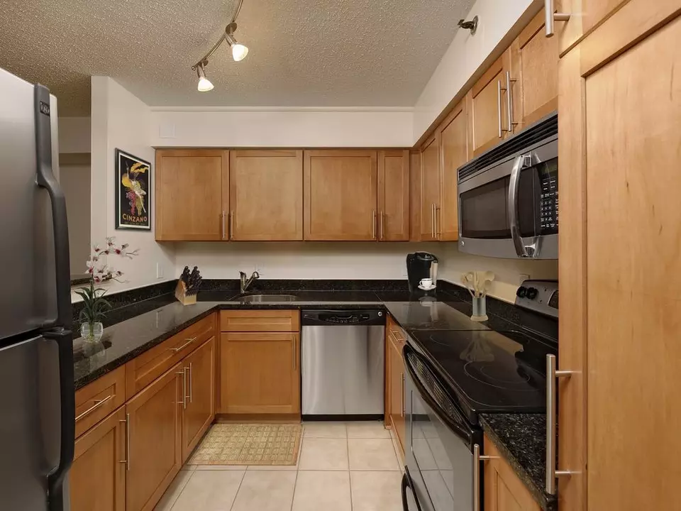 2251 Pimmit Dr #1113, Falls Church, VA 22043 | 36 Photos - Movoto