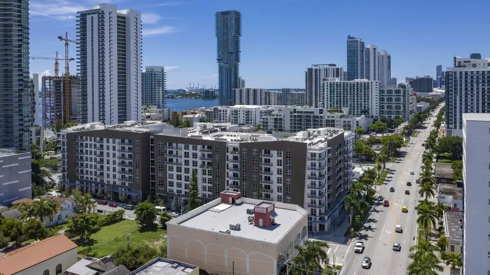 2701 Biscayne Blvd #2223, Miami, FL 33137 | 95 Photos - Movoto