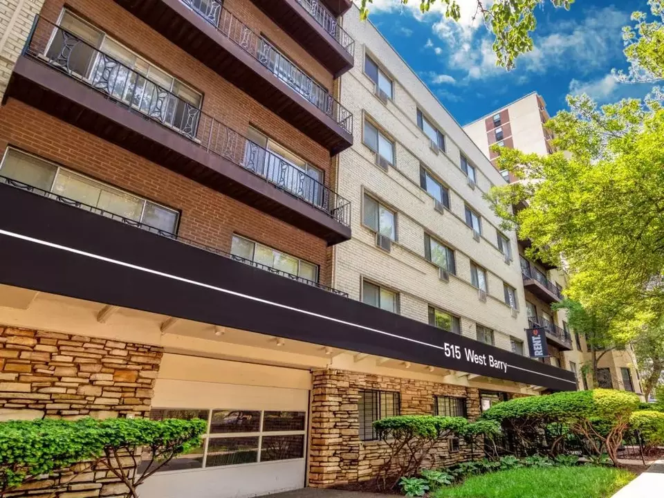 515 W Barry Ave #359, Chicago, IL 60657 | 18 Photos - Movoto