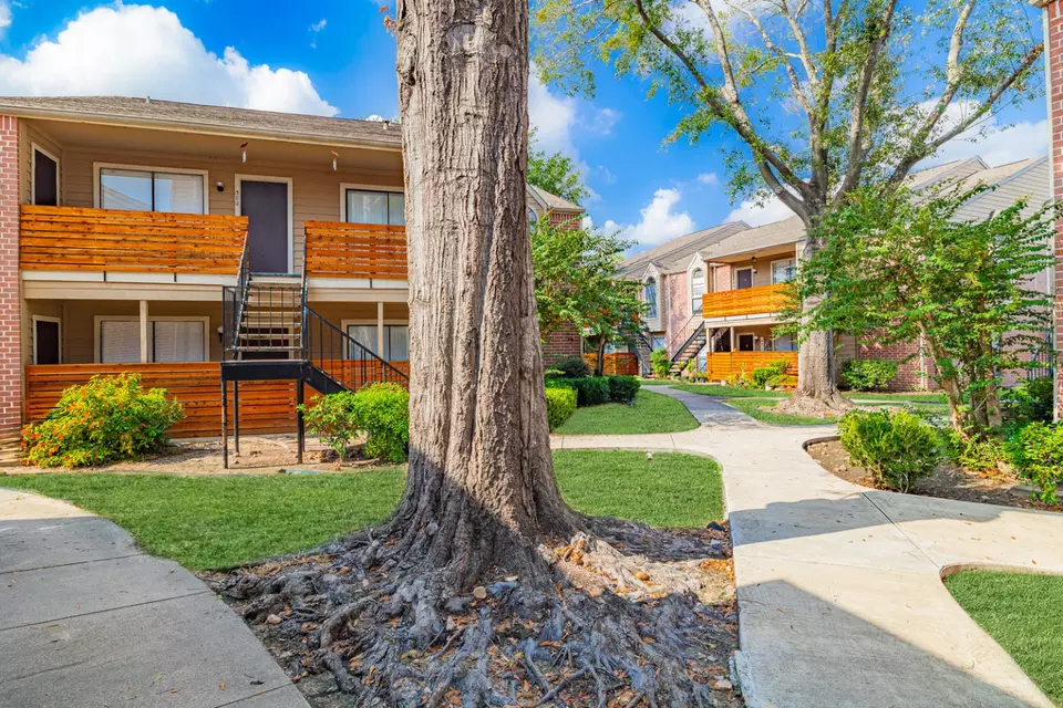 10910 Gold Point Dr #404, Houston, TX 77064 | 40 Photos - Movoto