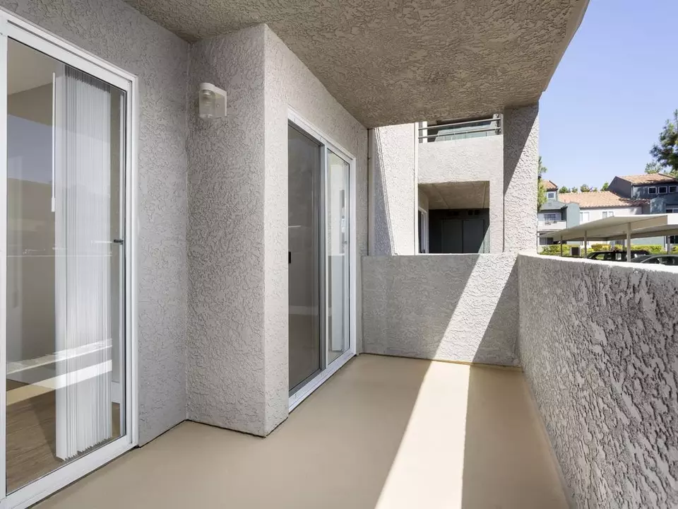 3831 Orchid Ln #002-40F, Calabasas, CA 91302 | 35 Photos - Movoto